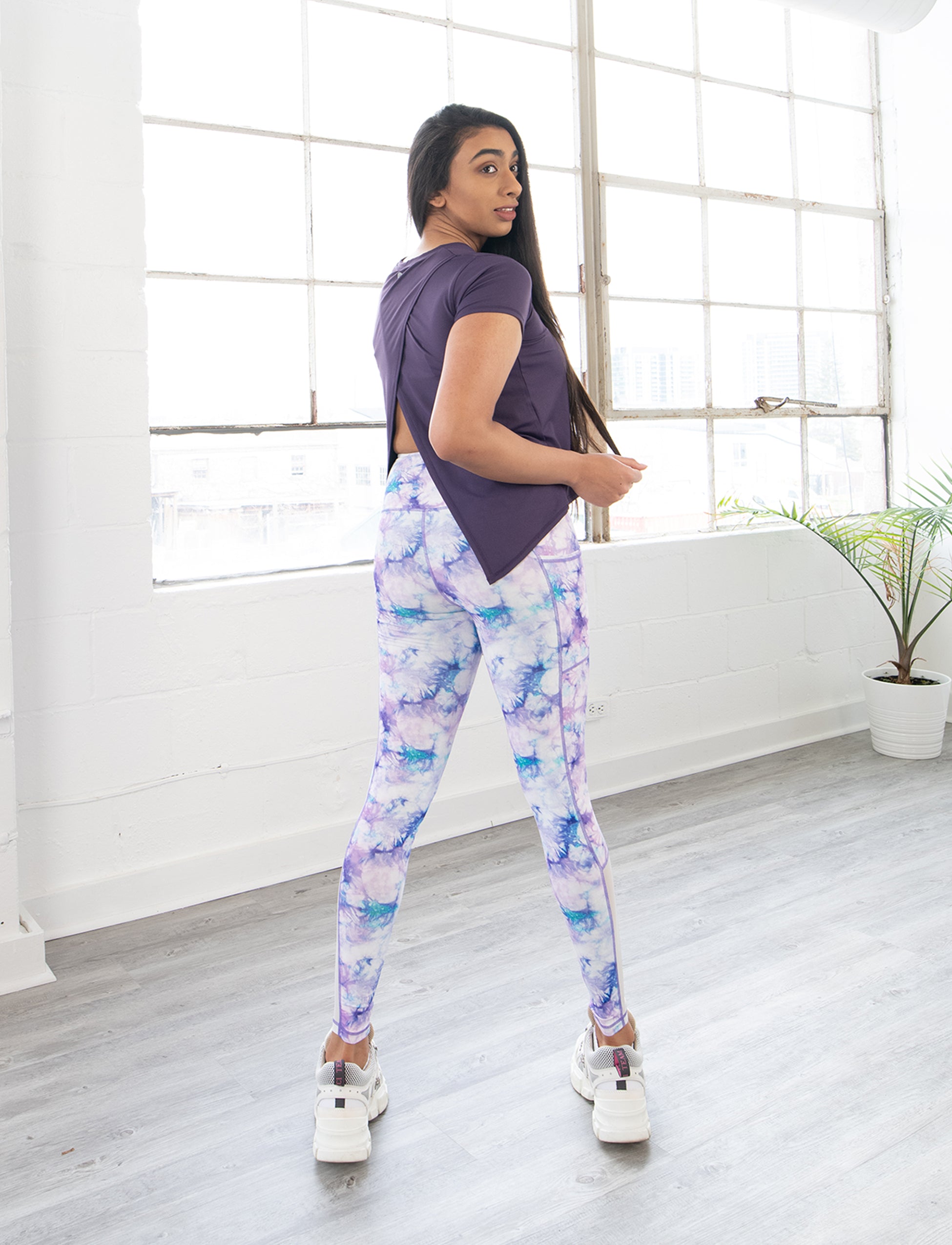 LADIES SPLIT BACK T-SHIRT – Jill Yoga